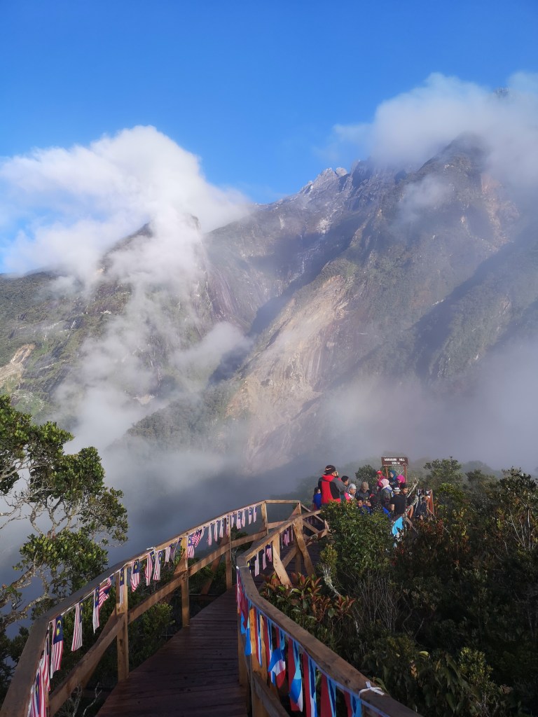 Hiking Maragang Hill Kundasang – MATSUDA MASHIMARU
